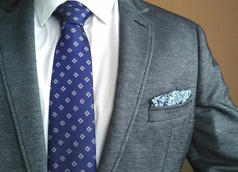 What Colors of Ties Are Considered Professional? Comprehensive Guide to ...